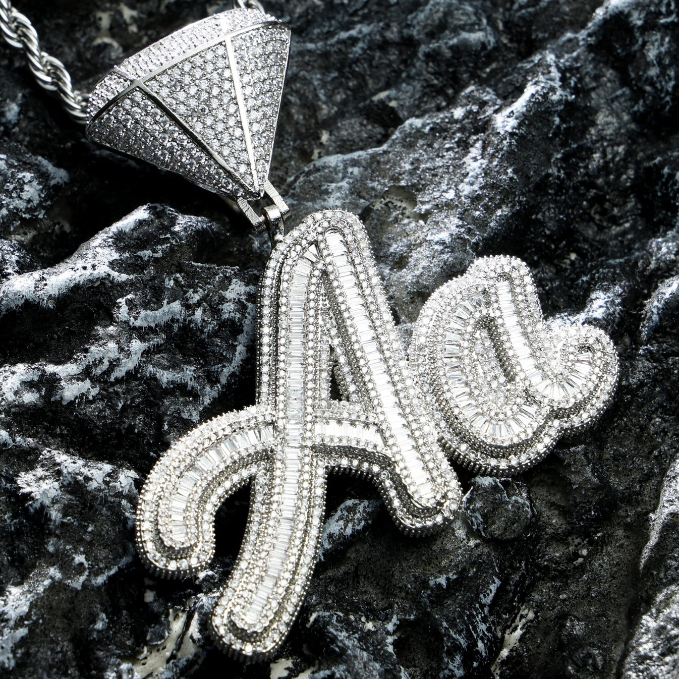 Custom Baguette Cursive Letter Name Pendant – HeyIce